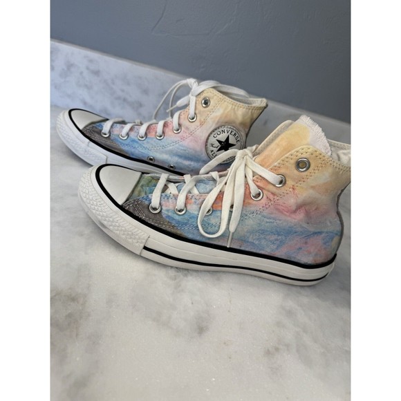 Converse | Shoes | Euc Converse Chuck Taylor All Star Womens 8 Photo ...